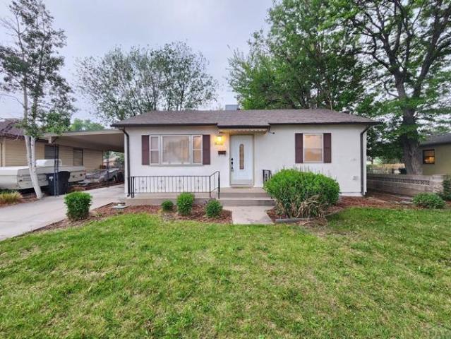 725 Airlane Ave, Pueblo, CO 81005