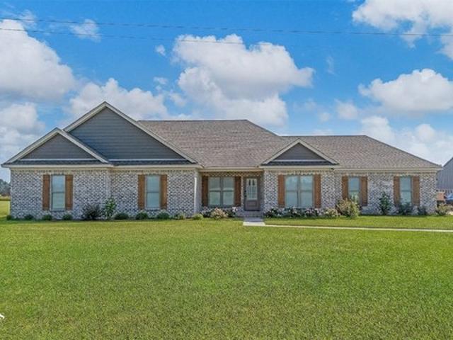 725 Atkin Hill Rd, Wetumpka, AL 36092