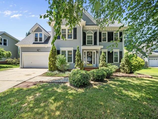 725 Bahama Ct, Holly Springs, NC 27540