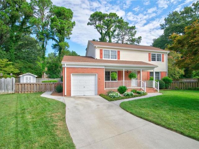 725 Downing LN