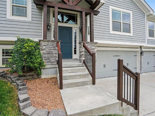 725 E 13th Terrace