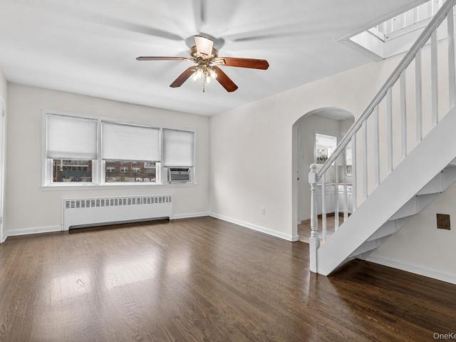 725 E Broadway 4