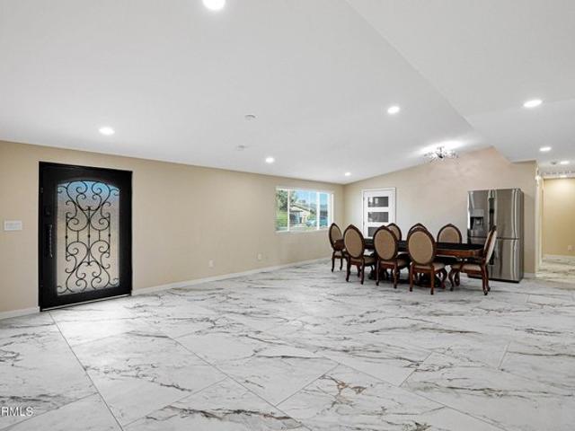 725 E Encanto Dr, Tempe, AZ 85281