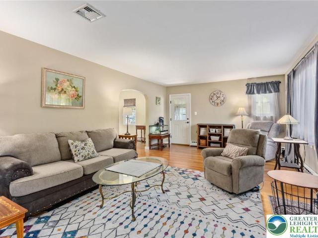 725 E Main Street