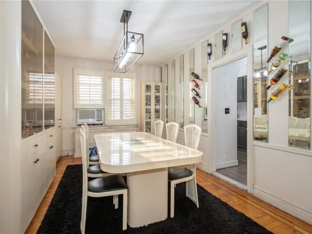 725 East 48th Street