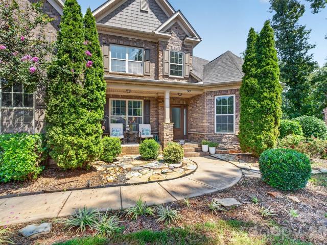 725 Fawns Glen Place