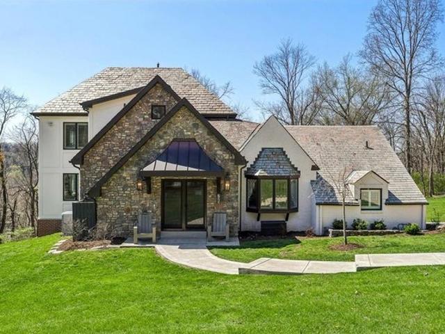 725 Field Club Rd, Pittsburgh, PA 15238