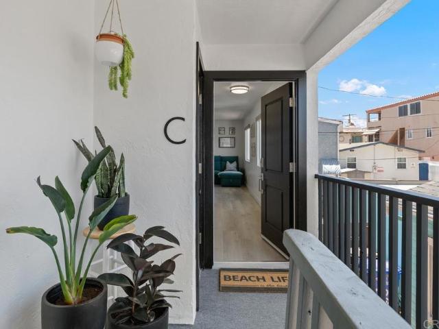 725 Kingston Court