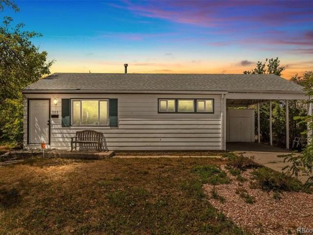 725 Kingston St, Aurora, CO 80010