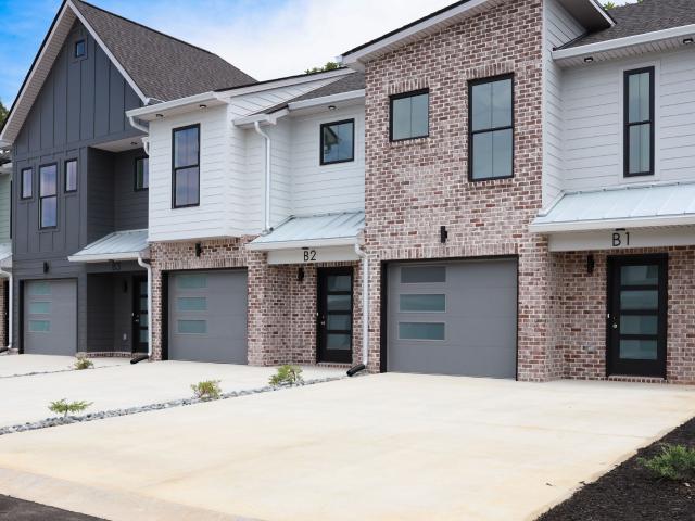 725 Hornbuckle Rd