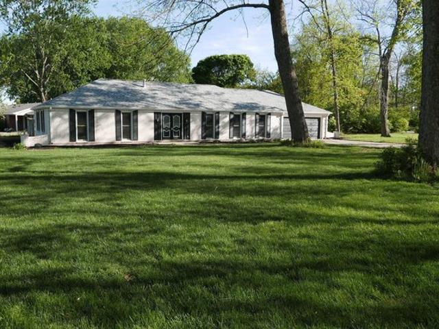 725 Hickory Hollow Rd, Troy, OH 45373