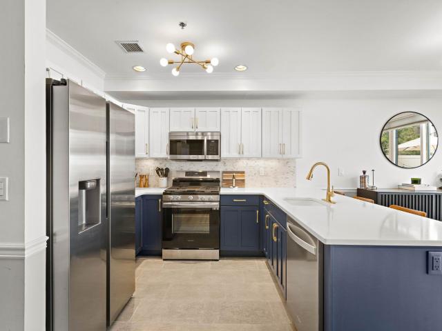 725 Jefferson St # 2