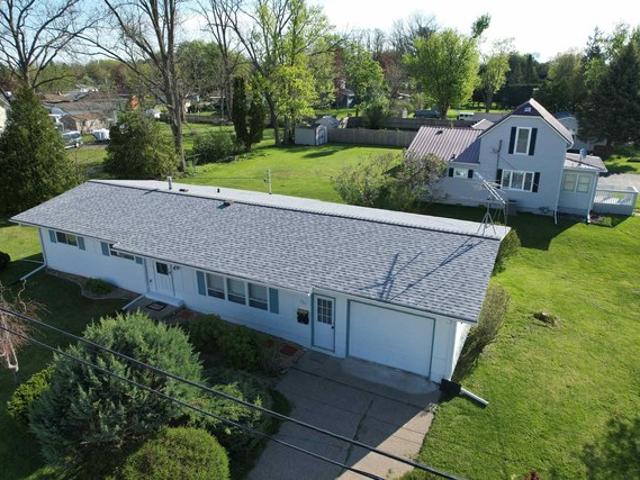 725 Lancaster St, Platteville, WI 53818
