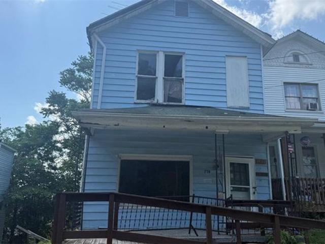 725 Lincoln Ave, East Liverpool, OH 43920