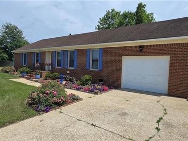 725 Luray Ter, Chesapeake, VA 23322