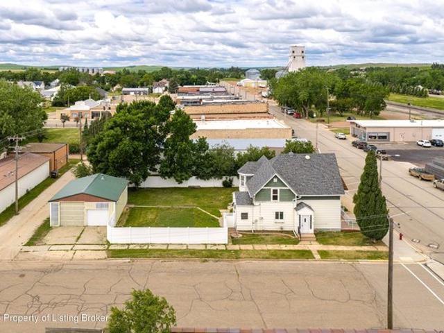 725 Main St, Hebron, ND 58638