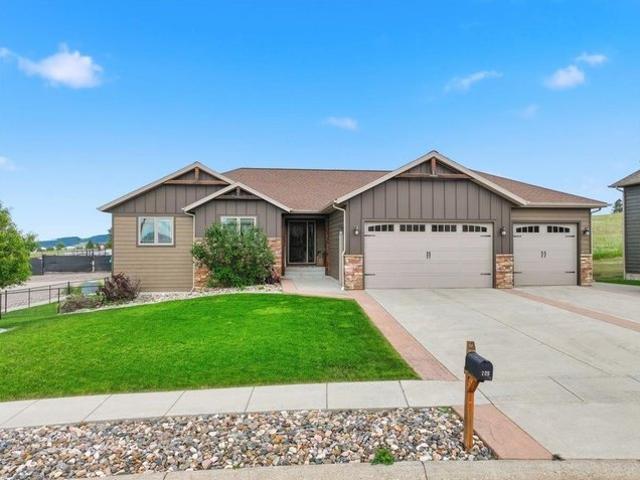 725 Maple Dr, Spearfish, SD 57783