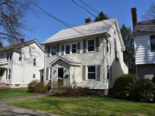 725 MAPLE Street