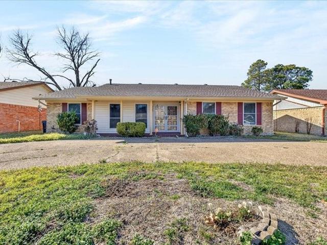 725 Melinda Dr, Mesquite, TX 75149