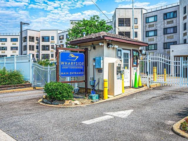 725 Miller Ave Apt 130, Freeport, NY 11520