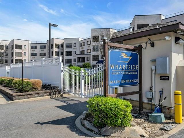 725 Miller Ave Apt 241, Freeport, NY 11520