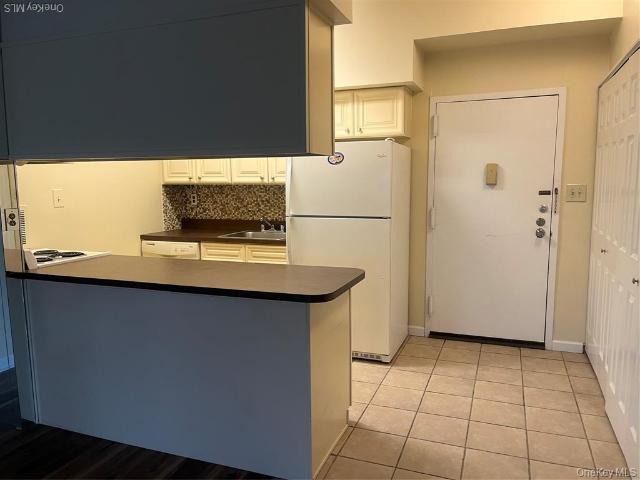 725 Miller Avenue #123