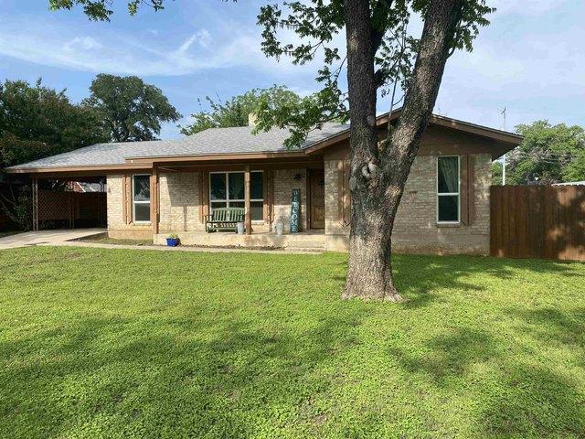 725 N West St, Burnet, TX 78611