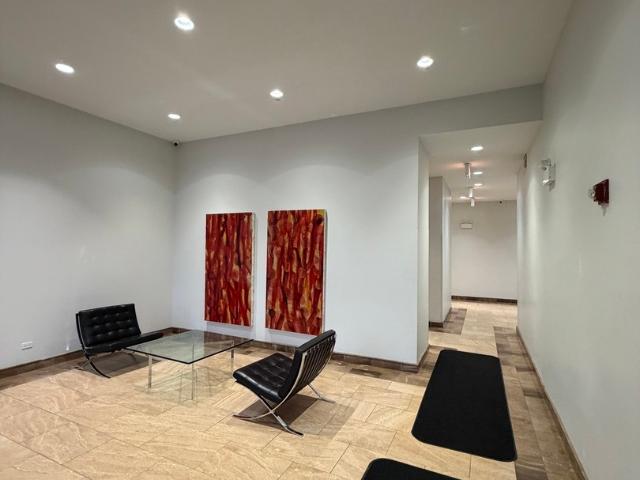 725 N Aberdeen Street # 209