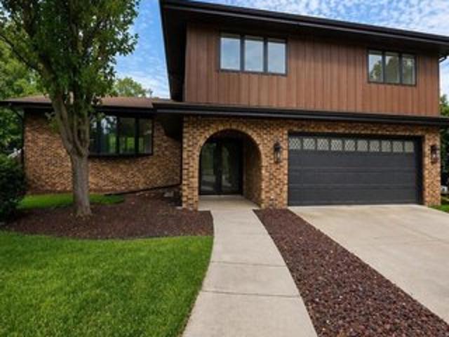 725 N Birchwood Rd, Frankfort, IL 60423
