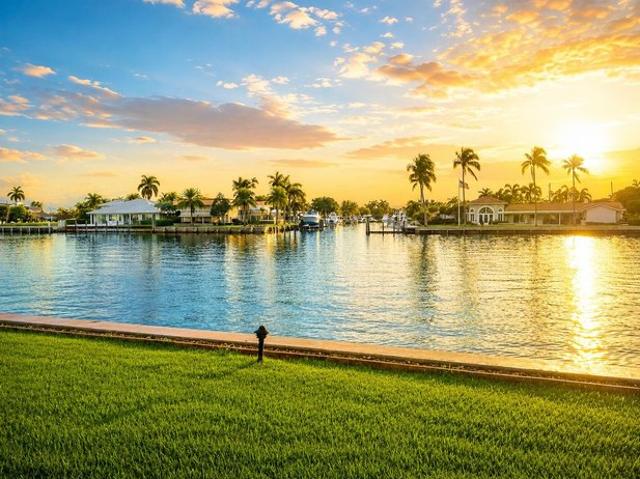 725 N Riverside Dr Apt 105, Pompano Beach, FL 33062