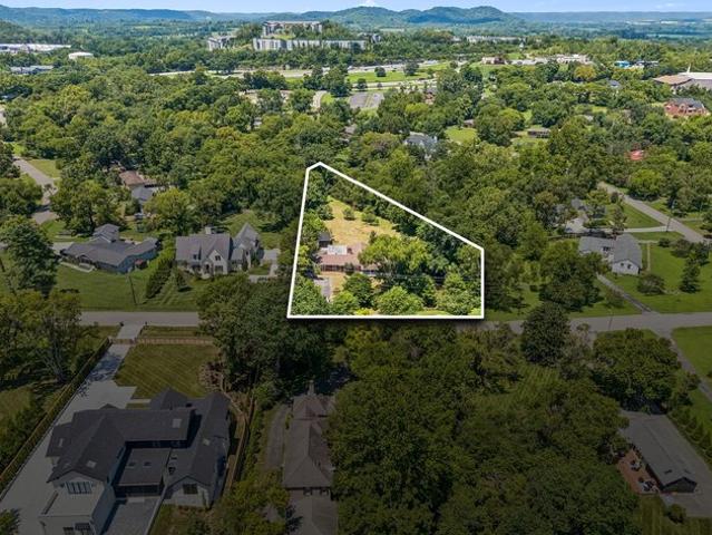 725 Newberry Rd, Nashville, TN 37205
