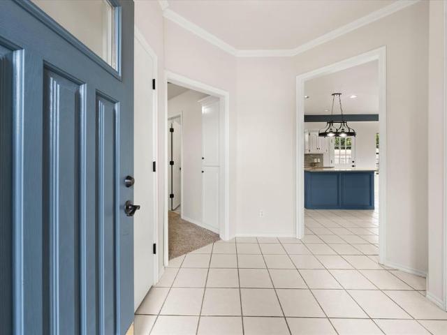 725 NE 20th Street