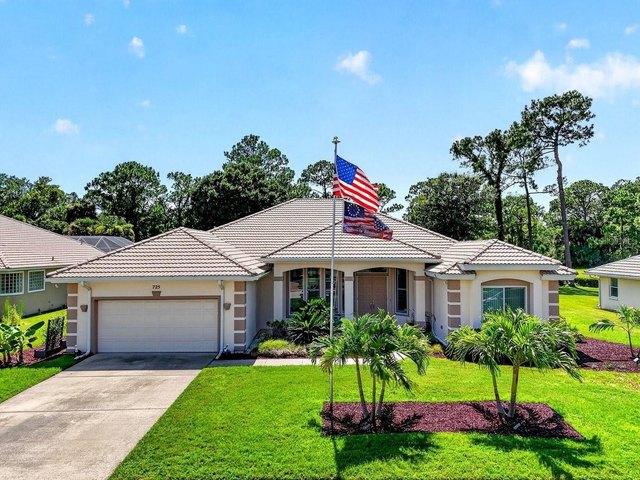 725 Sea Duck Dr, Daytona Beach, FL 32119