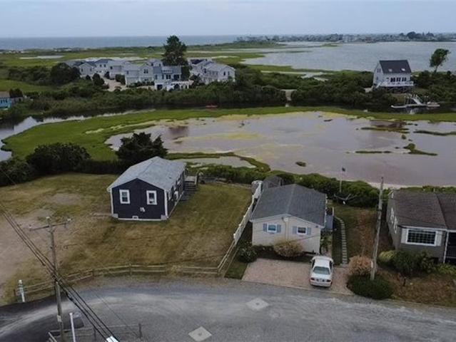 725 Succotash Rd, South Kingstown, RI 02879