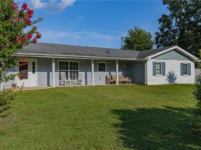 725 Summerhill Drive