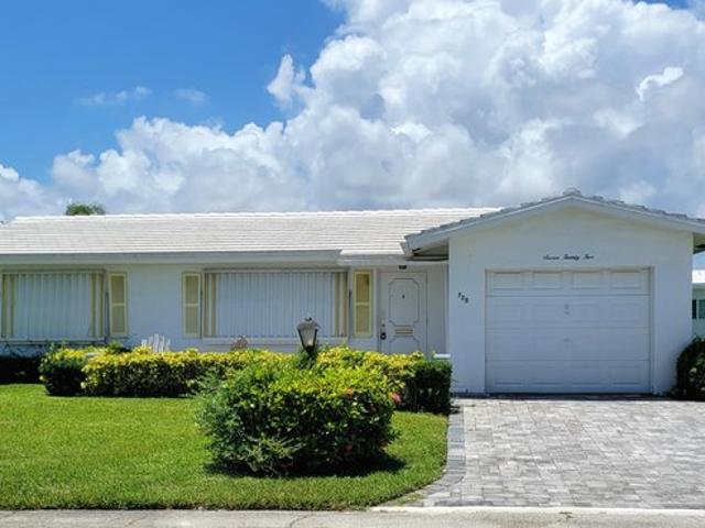 725 SW 18th Ct, Boynton Beach, FL 33426