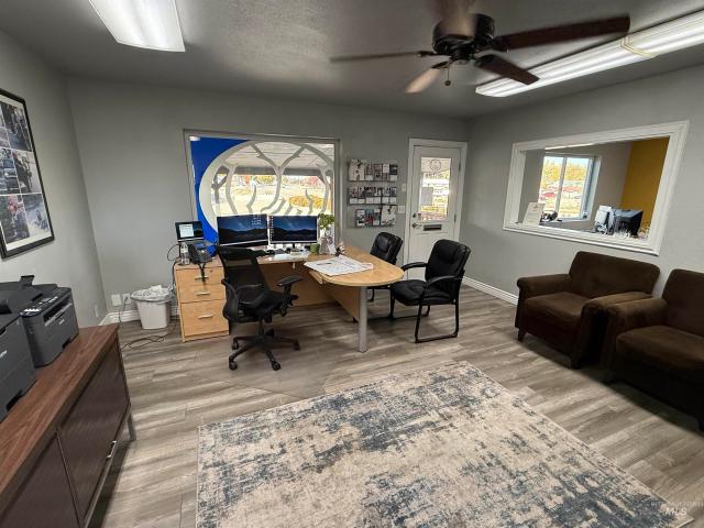 725 SW 8th Street