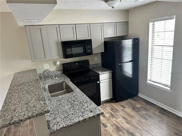725 SW Liggett Rd Apt A, Blue Springs, MO 64015