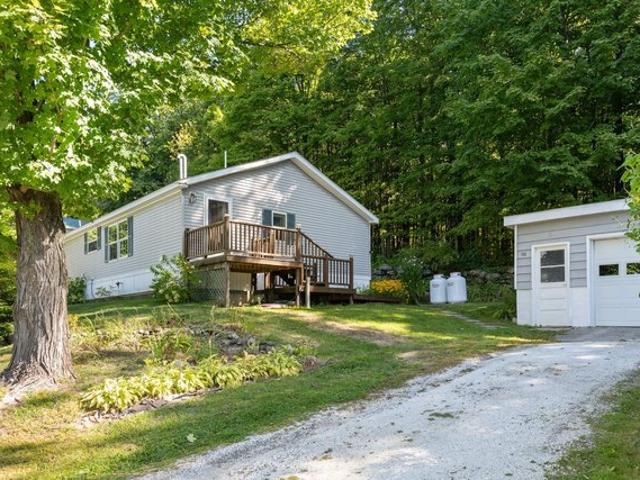 725 Porterwood Dr, Williston, VT 05495