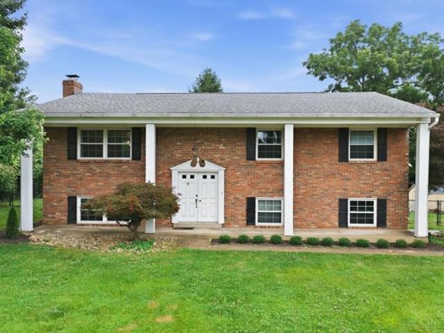 725 Pine Ridge Rd, Miami Township, OH 45150