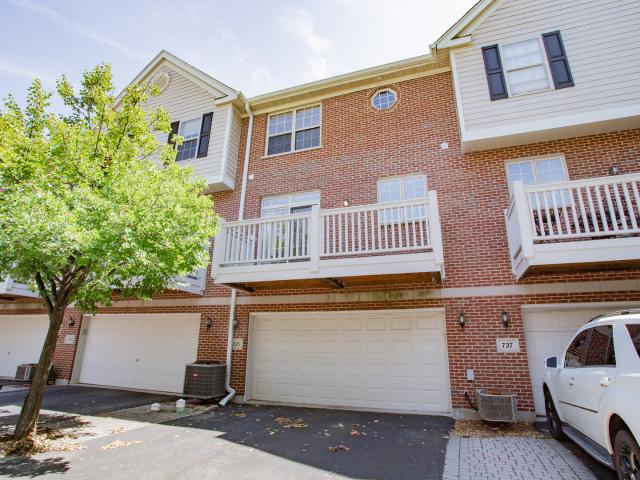 725 Prestwick Lane