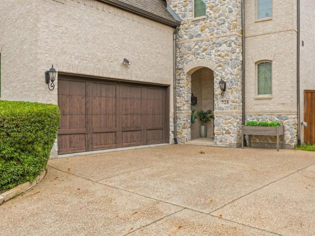 725 Royal Minister Blvd, Lewisville, TX 75056 | MLS #21223
