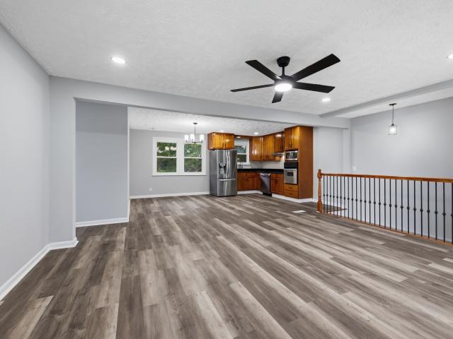 725 Roman Dr