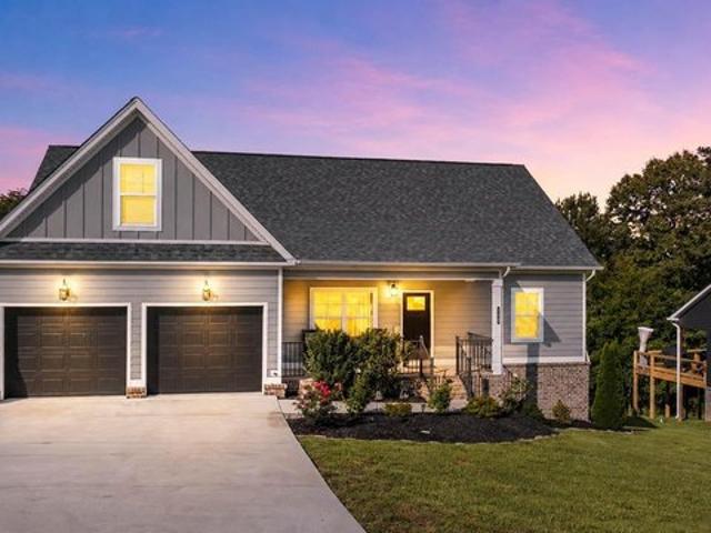 725 Riddle Rd, Dayton, TN 37321