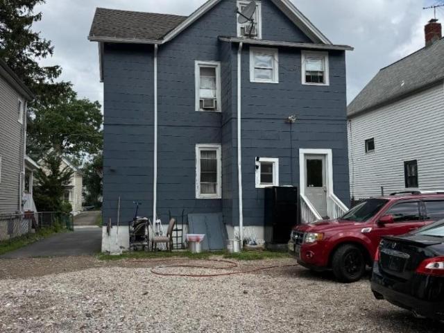 725 W 3rd St