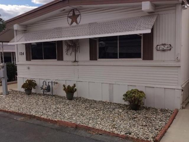 725 W Thornton Ave, Hemet, CA 92543