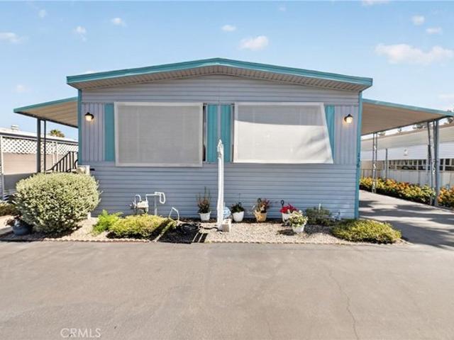 725 W Thornton Ave Spc 136, Hemet, CA 92543