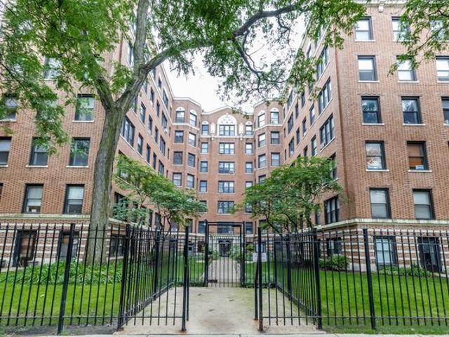 725 W Sheridan Rd Apt 502, Chicago, IL 60613