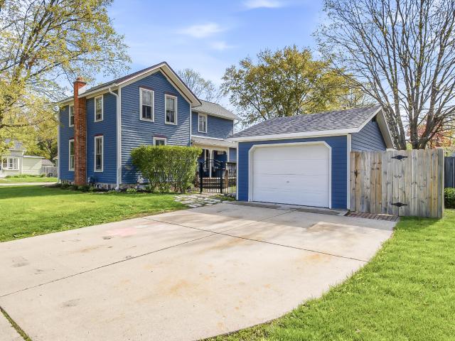 725 W South St