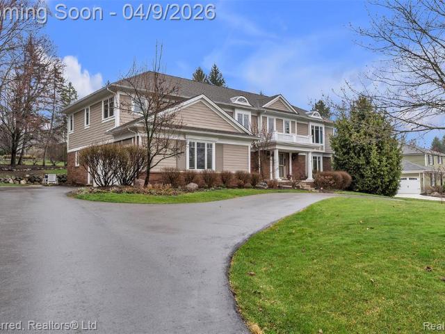 725 Woodchester Drive